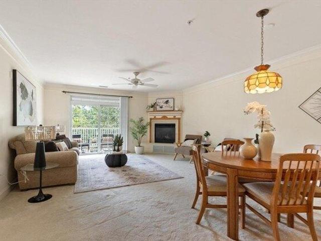 condo with 1 bedroom, Tewksbury MA ES104232551