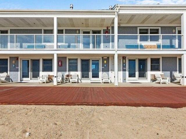 condo with 1 bedroom, Truro MA DLS102216151