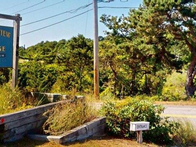 condo with 1 bedroom, Truro MA DS103222125