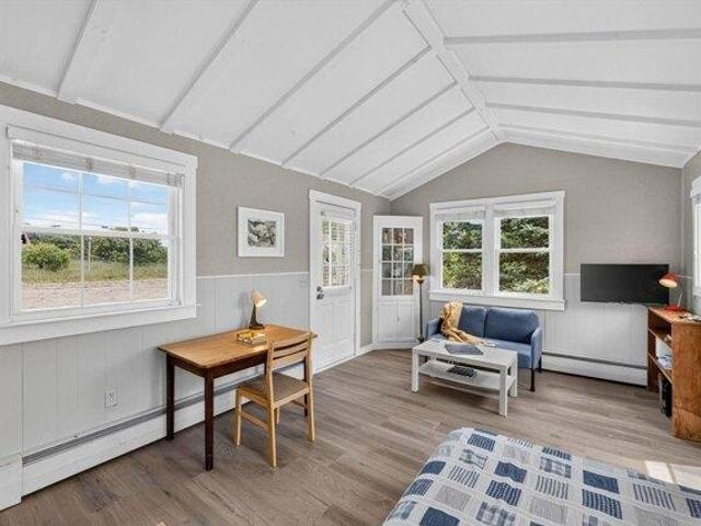 condo with 1 bedroom, Truro MA ES105191393