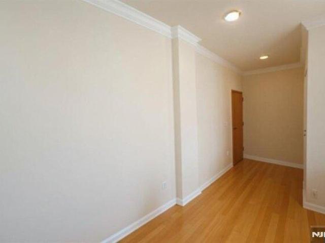 condo with 1 bedroom, Union City NJ DLS102560225