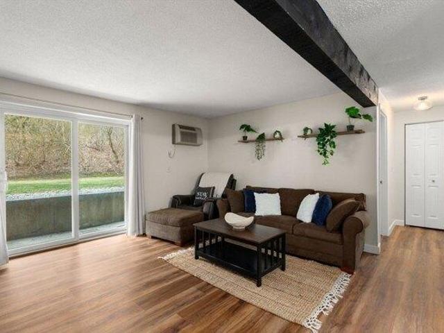 condo with 1 bedroom, Uxbridge MA DS103189103