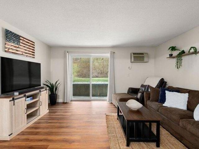 condo with 1 bedroom, Uxbridge MA ES103189103