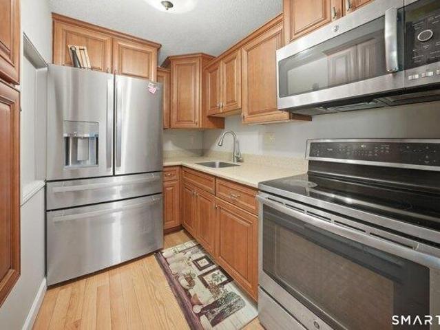 condo with 1 bedroom, Vernon CT ES103161004