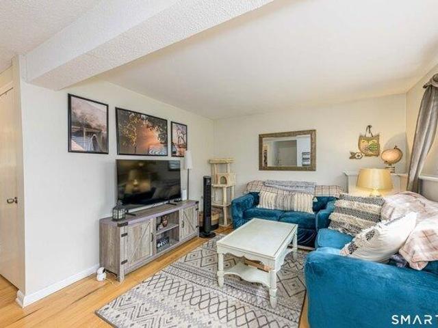 condo with 1 bedroom, Wallingford CT DS103100082