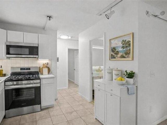 condo with 1 bedroom, Warwick RI DS102723881