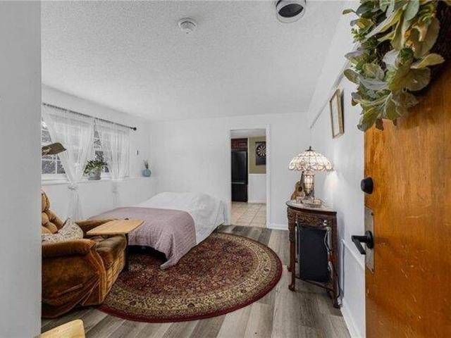 condo with 1 bedroom, Warwick RI DS102959787