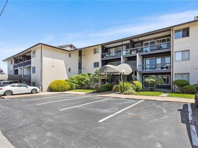 condo with 1 bedroom, Warwick RI ES104649538