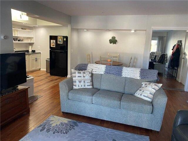 condo with 1 bedroom, Warwick RI ES105140774