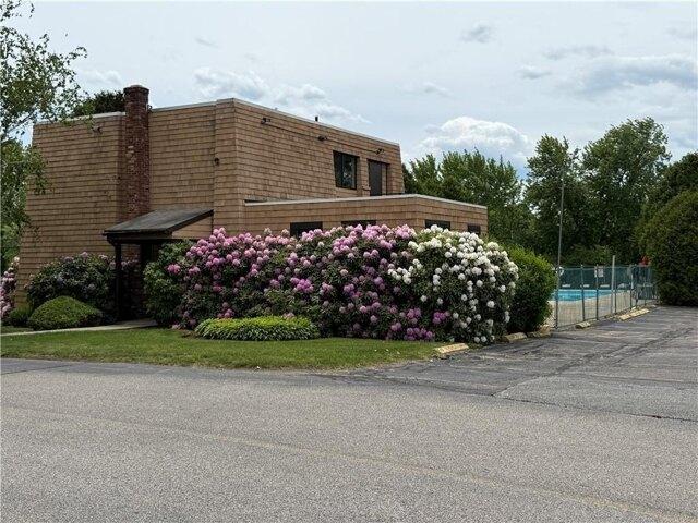 condo with 1 bedroom, Warren RI ES104043031