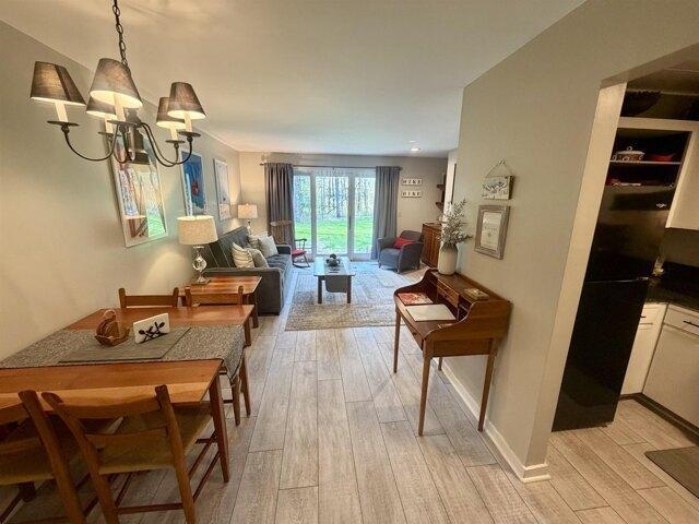 condo with 1 bedroom, Warren VT DLS103125002