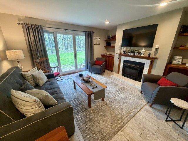condo with 1 bedroom, Warren VT ES103125002