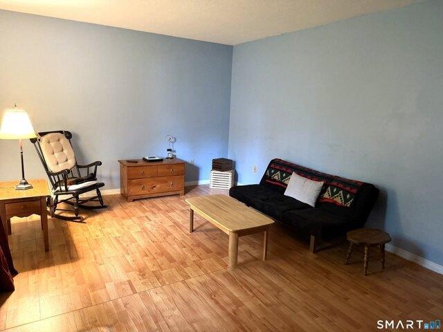 condo with 1 bedroom, Waterbury CT ES103435133