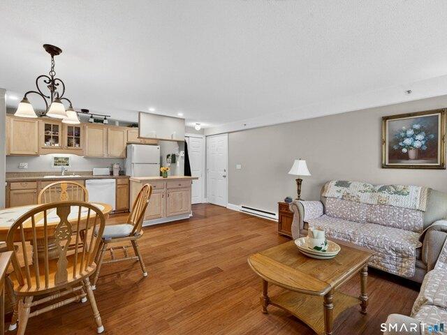 condo with 1 bedroom, Waterford CT DS102478412