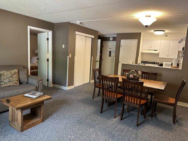 condo with 1 bedroom, Waterville Valley NH DLS102583071