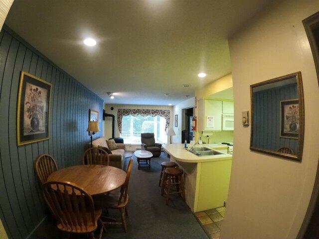 condo with 1 bedroom, Waterville Valley NH ES104116330