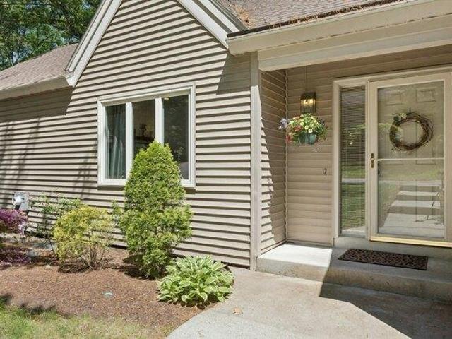 condo with 1 bedroom, Wayland MA DS104115201