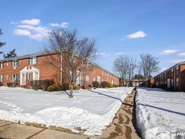 condo with 1 bedroom, Wayne NJ DLS101602419