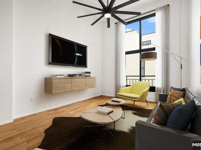 condo with 1 bedroom, Weehawken NJ DS102256096