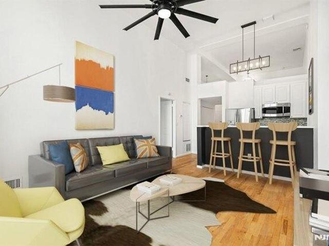 condo with 1 bedroom, Weehawken NJ ES104540152