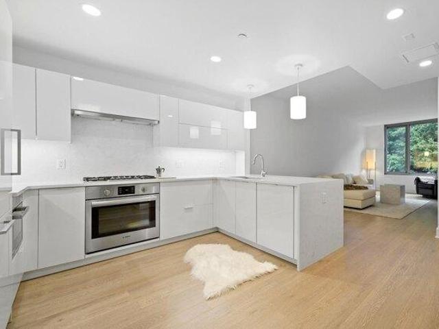 condo with 1 bedroom, West New York NJ DLS101706308