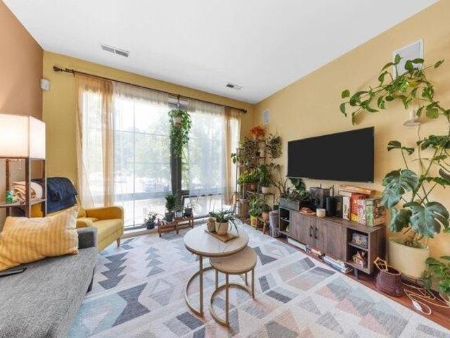 condo with 1 bedroom, West New York NJ DLS102776201