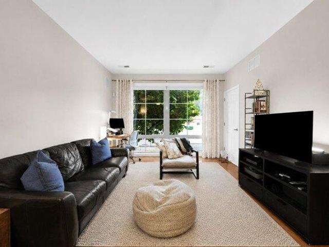 condo with 1 bedroom, West New York NJ DS104189774