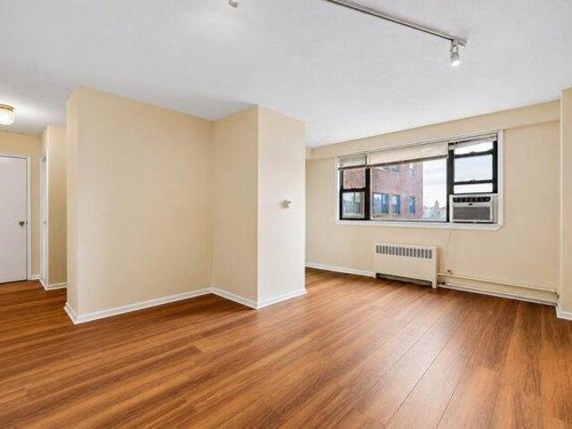 condo with 1 bedroom, West New York NJ DS104236585