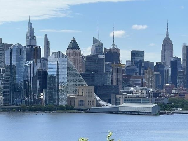 condo with 1 bedroom, West New York NJ DS102560081