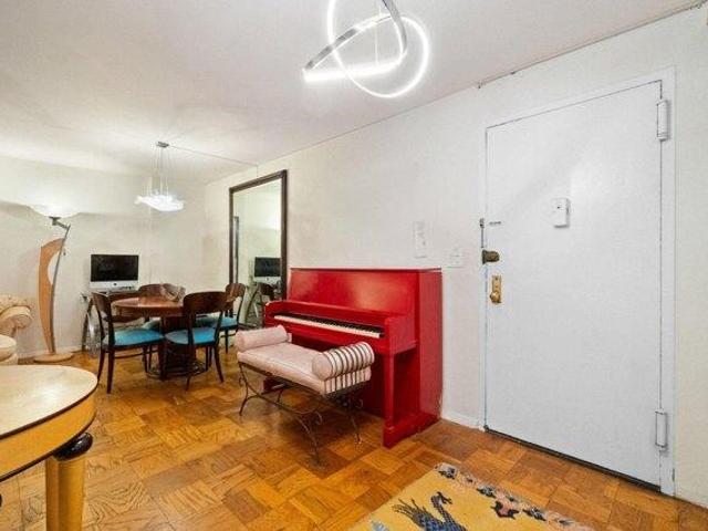 condo with 1 bedroom, West New York NJ ES104330552