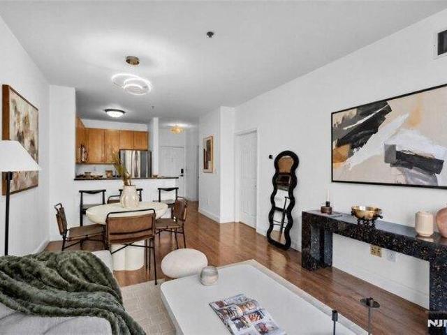 condo with 1 bedroom, West New York NJ ES104409368