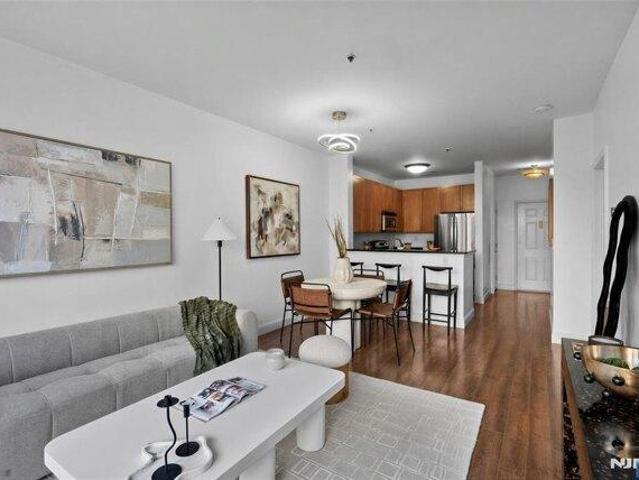 condo with 1 bedroom, West New York NJ ES105143555
