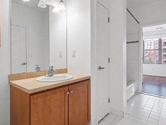 condo with 1 bedroom, West New York NJ ES105192177