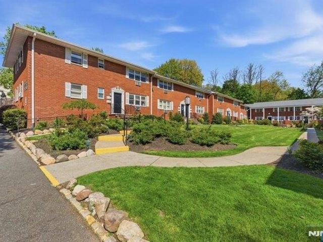condo with 1 bedroom, West Orange NJ DLS102477649