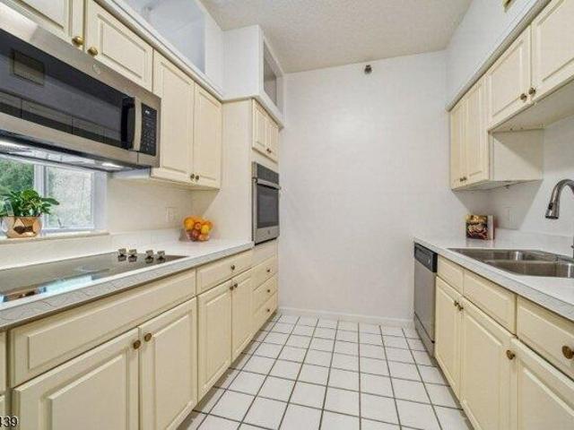 condo with 1 bedroom, West Orange NJ ES105206659