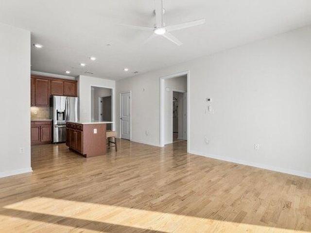 condo with 1 bedroom, Westborough MA DS102595063