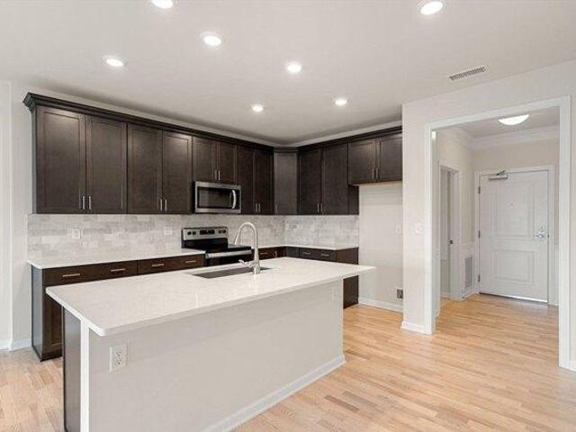 condo with 1 bedroom, Westborough MA ES103928896