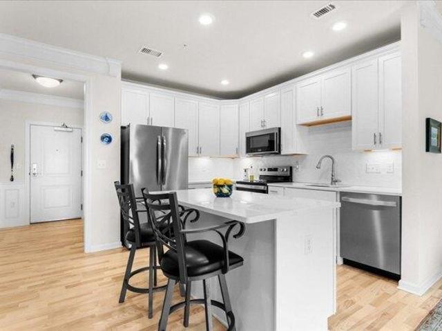condo with 1 bedroom, Westborough MA ES104833143