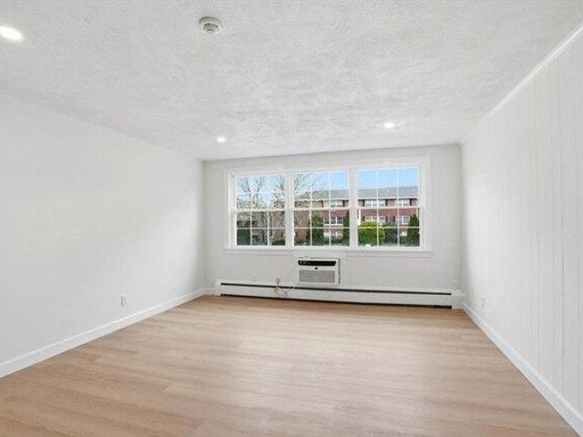 condo with 1 bedroom, Weymouth MA ES103852665