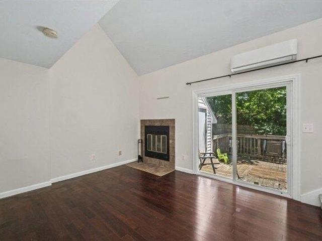 condo with 1 bedroom, Weymouth MA ES105060899