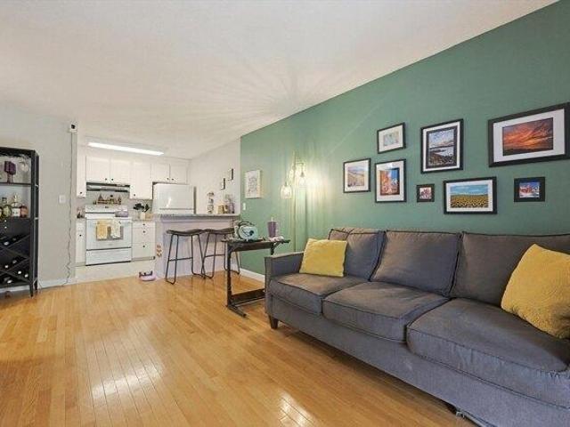 condo with 1 bedroom, Weymouth MA ES105081570