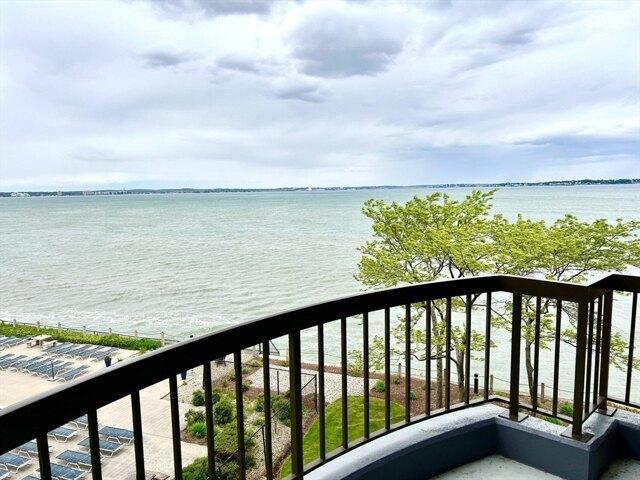 condo with 1 bedroom, Winthrop MA ES103160551