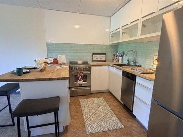 condo with 1 bedroom, Winchester MA DS103588275