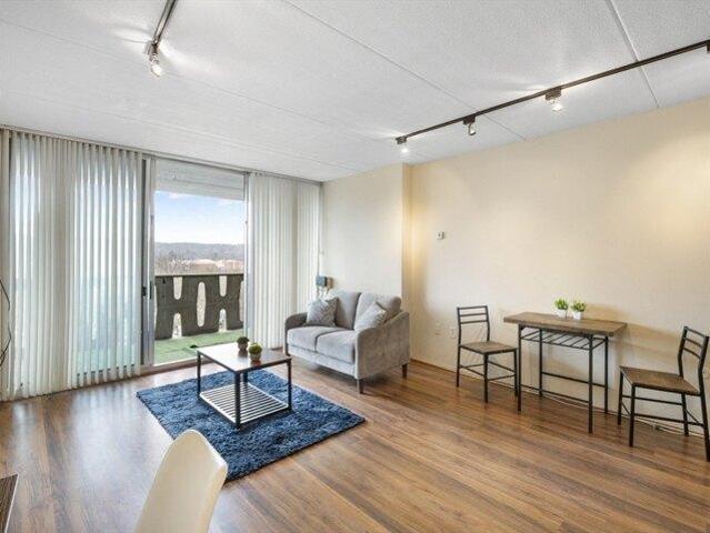 condo with 1 bedroom, Winchester MA ES105092781