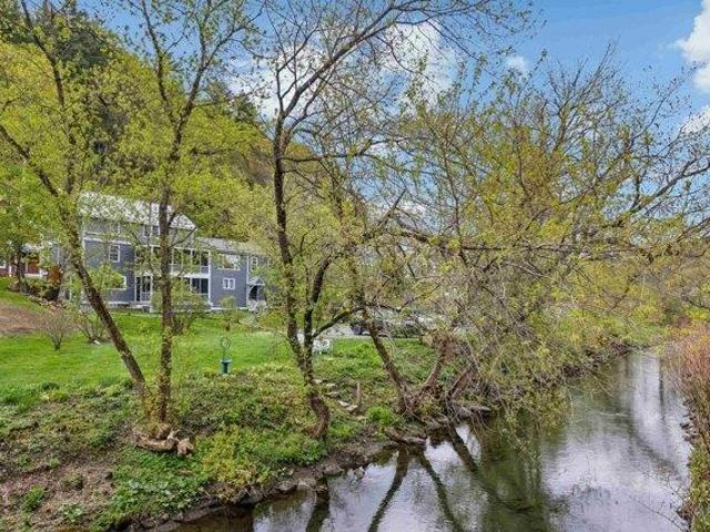 condo with 1 bedroom, Woodstock VT ES103440792