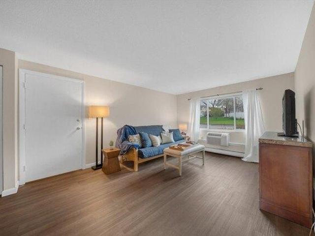 condo with 1 bedroom, Woburn MA ES103020234