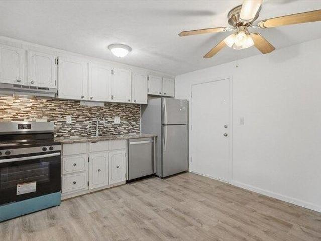 condo with 1 bedroom, Woburn MA ES105060672