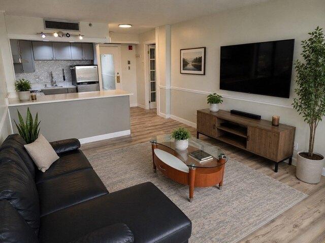 condo with 1 bedroom, Worcester MA ES105124463