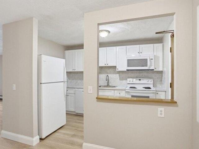 condo with 1 bedroom, Acton MA DS102729147