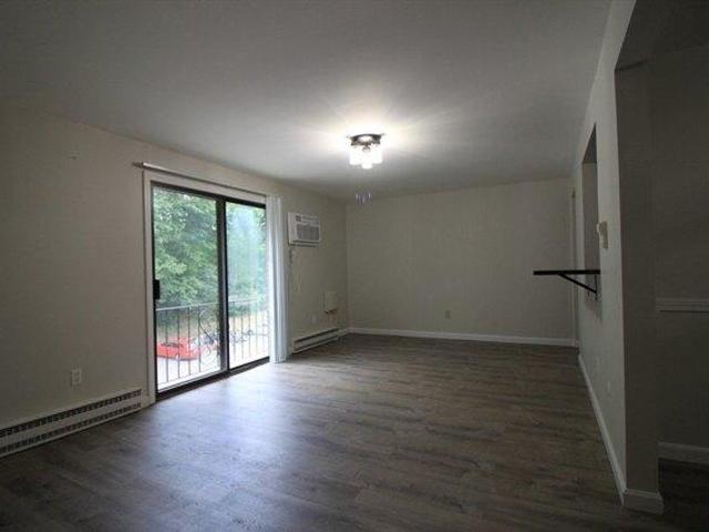 condo with 1 bedroom, Acton MA ES103621592